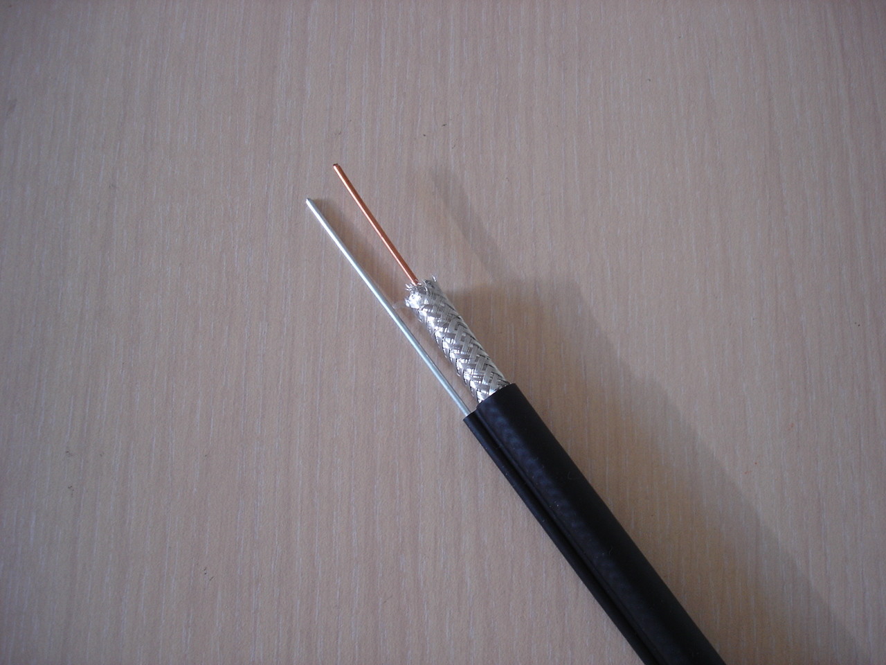 بولي كلوريد الفينيل سترة RG6 كابل محوري RG6 قطرة كابل لل CATV CCTV تجديل نوع 75 أوم